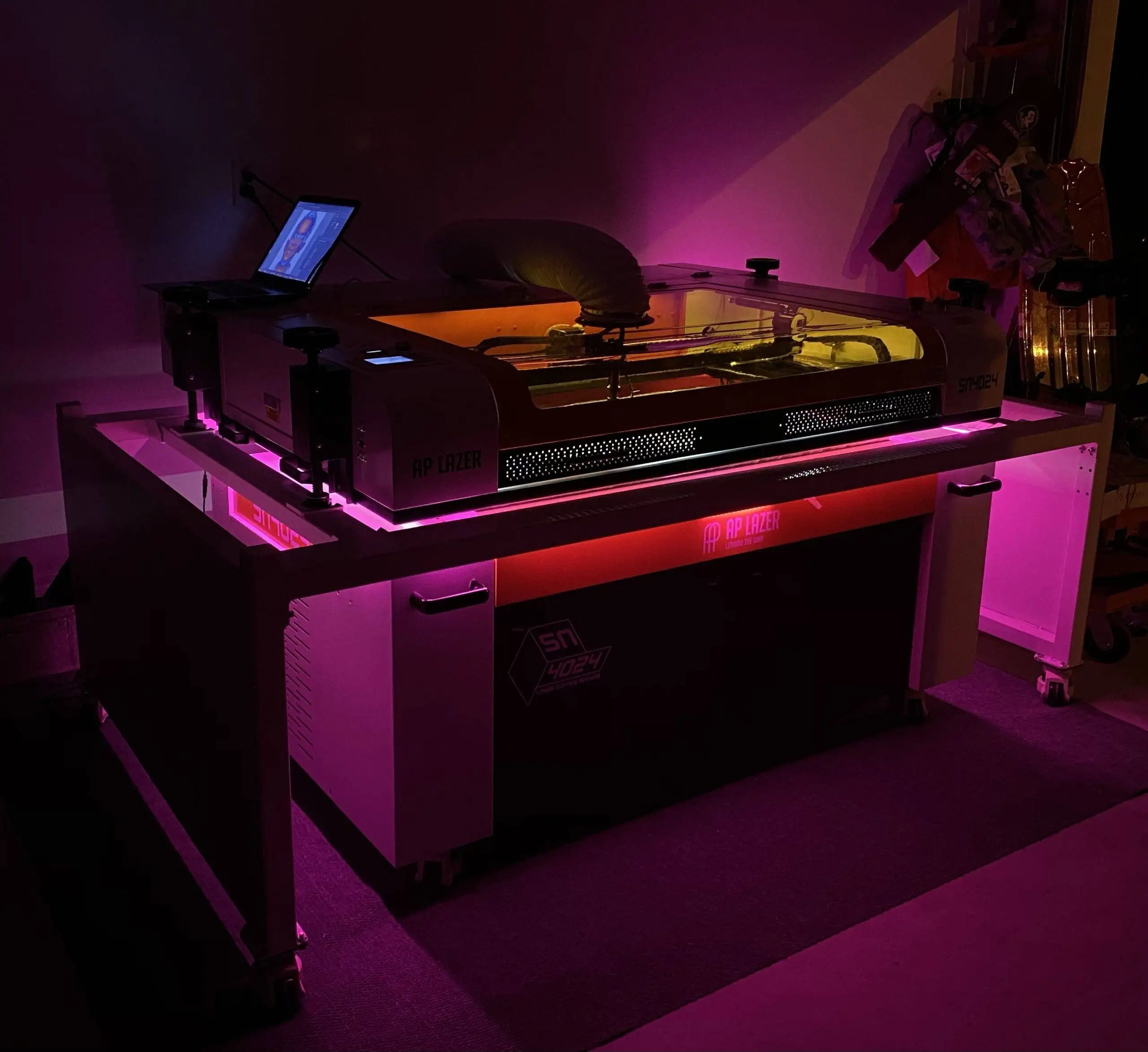 Infinite Laser - Home of Da Big Gimping Plugin - The Original Dude With ...